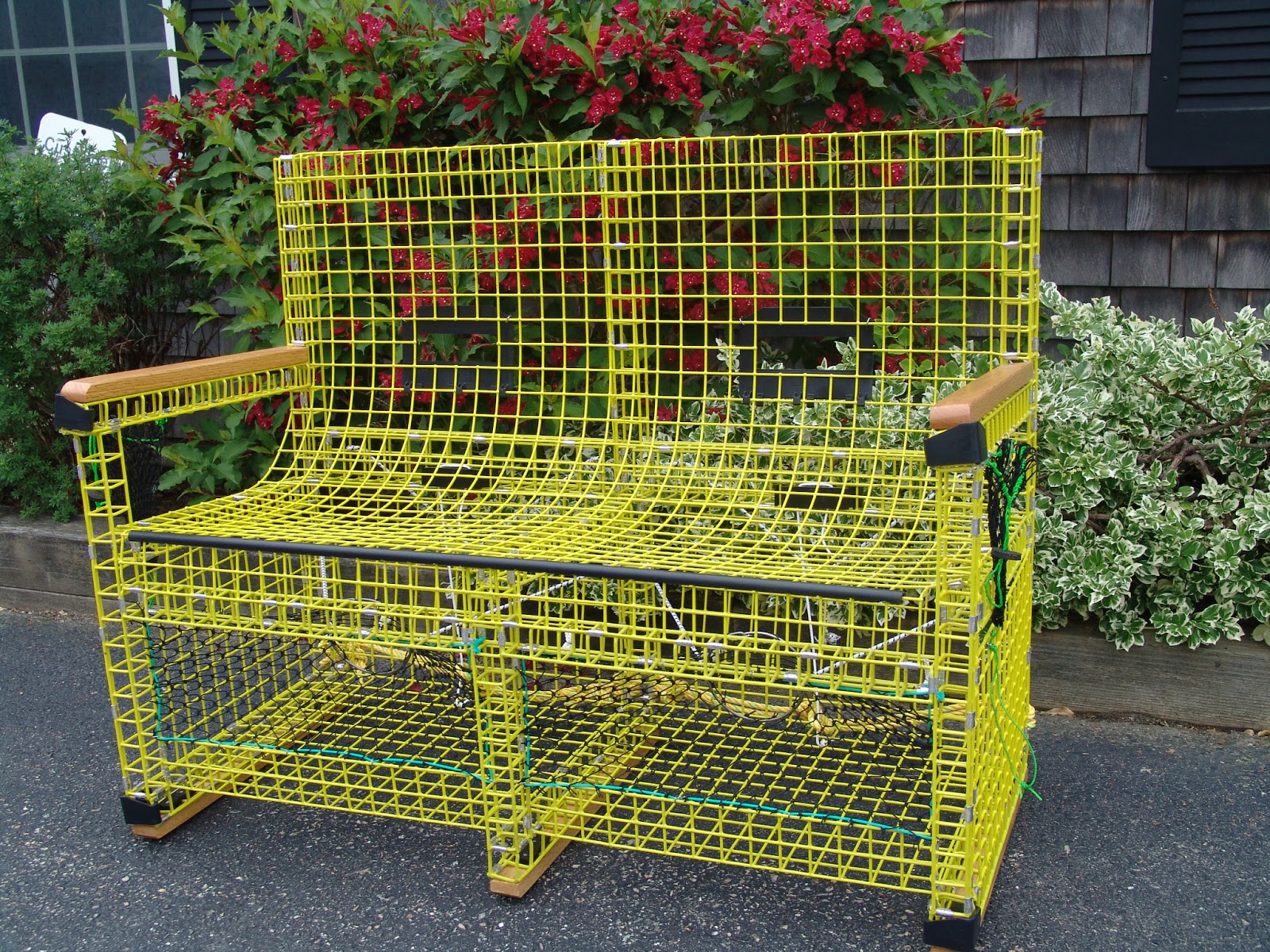 Deer Me Too:The best in Midcoast Maine: Lobster Trap Furniture -- Funky!