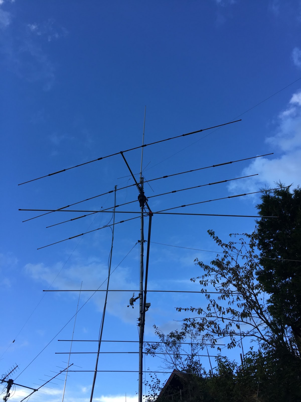 Amateur Radio Station LA7DHA: 5el 6-meter antenna up..