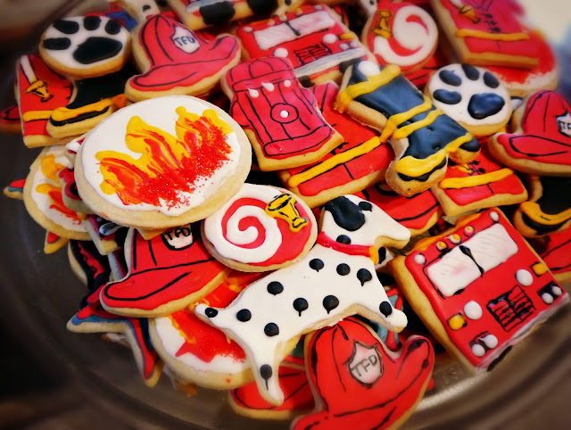 Suzy Homefaker: Firefighter Cookies