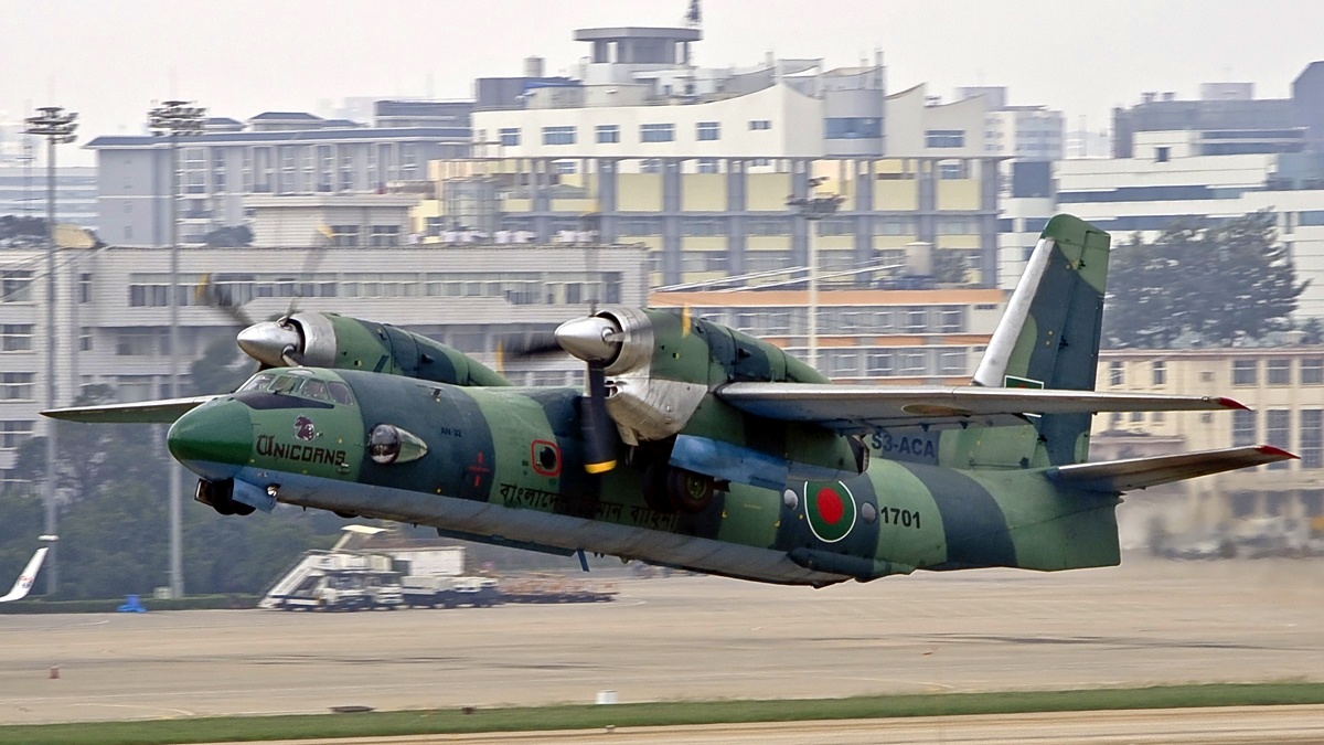 A Born Again Roman: Antonov An-32