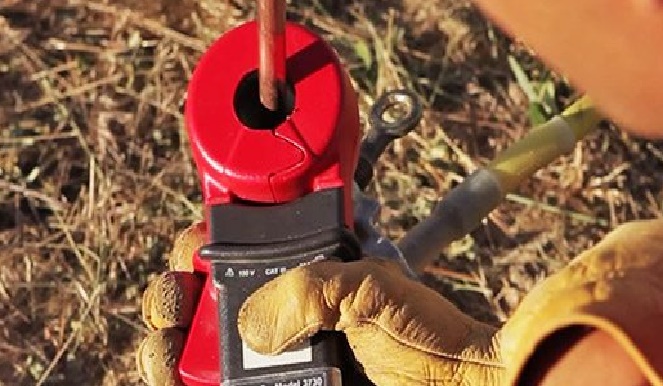 DAILY SCIENCE: Ground resistance using clamp meter, but be carefull!