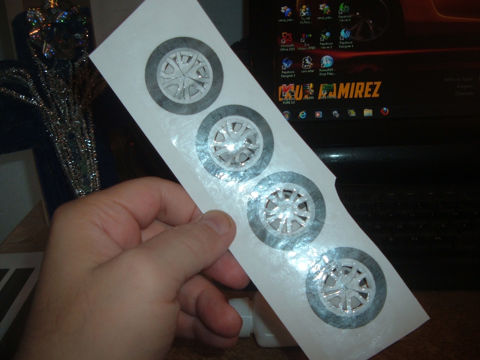 papermodelmatersexclusive's: the all new cars 3 CRUZ RAMIREZ PAPERCRAFT ...