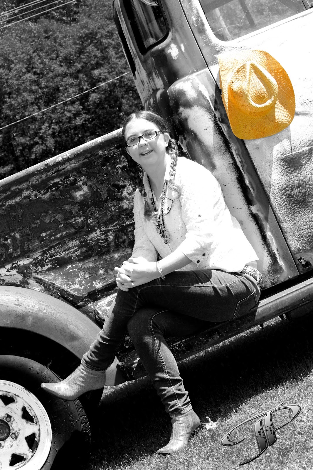 The Little Things: Mindi Jones Sr. Pictures