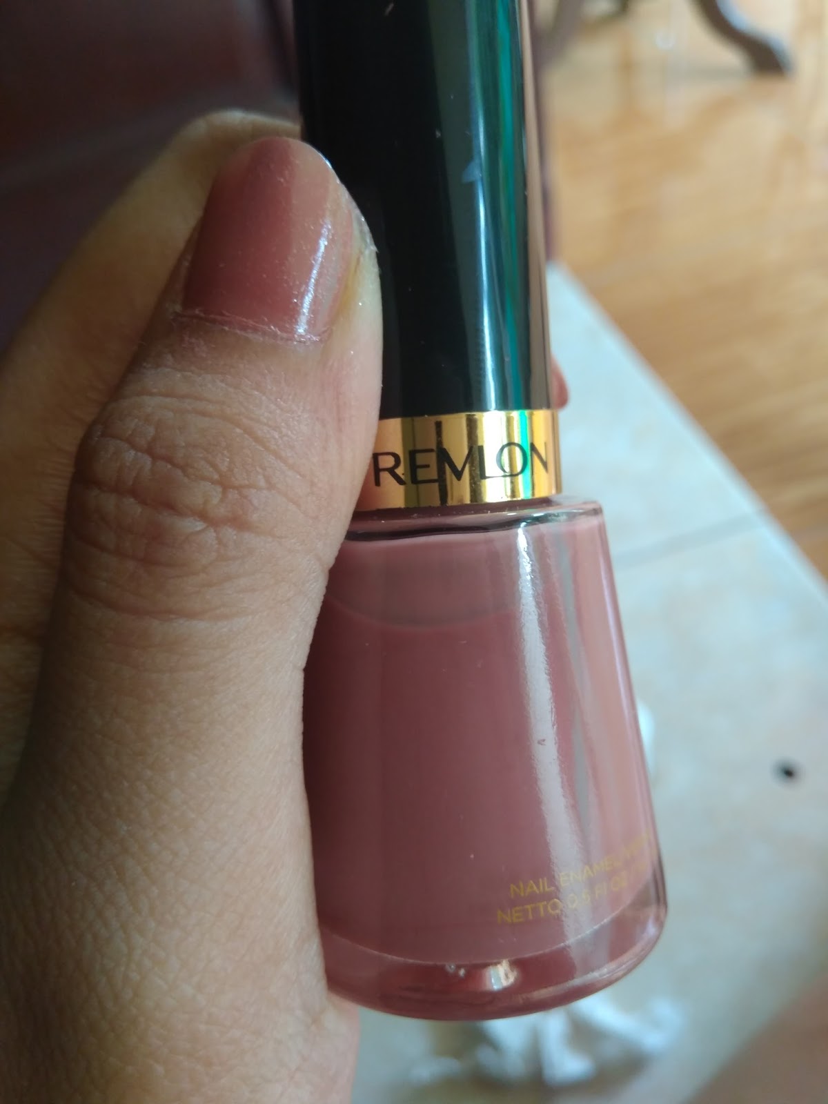 Review: Kutek Revlon (Revlon Nail Enamel) shades Granite & Moonlit Mauve