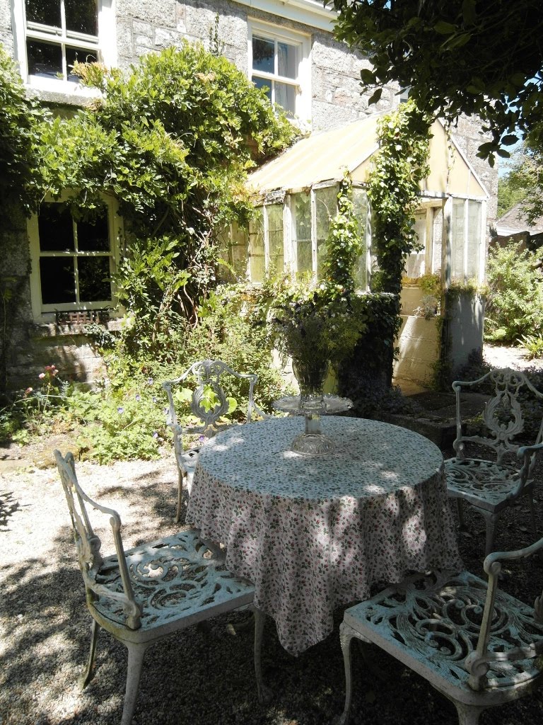 Niki Fretwell: Trevoole Farm