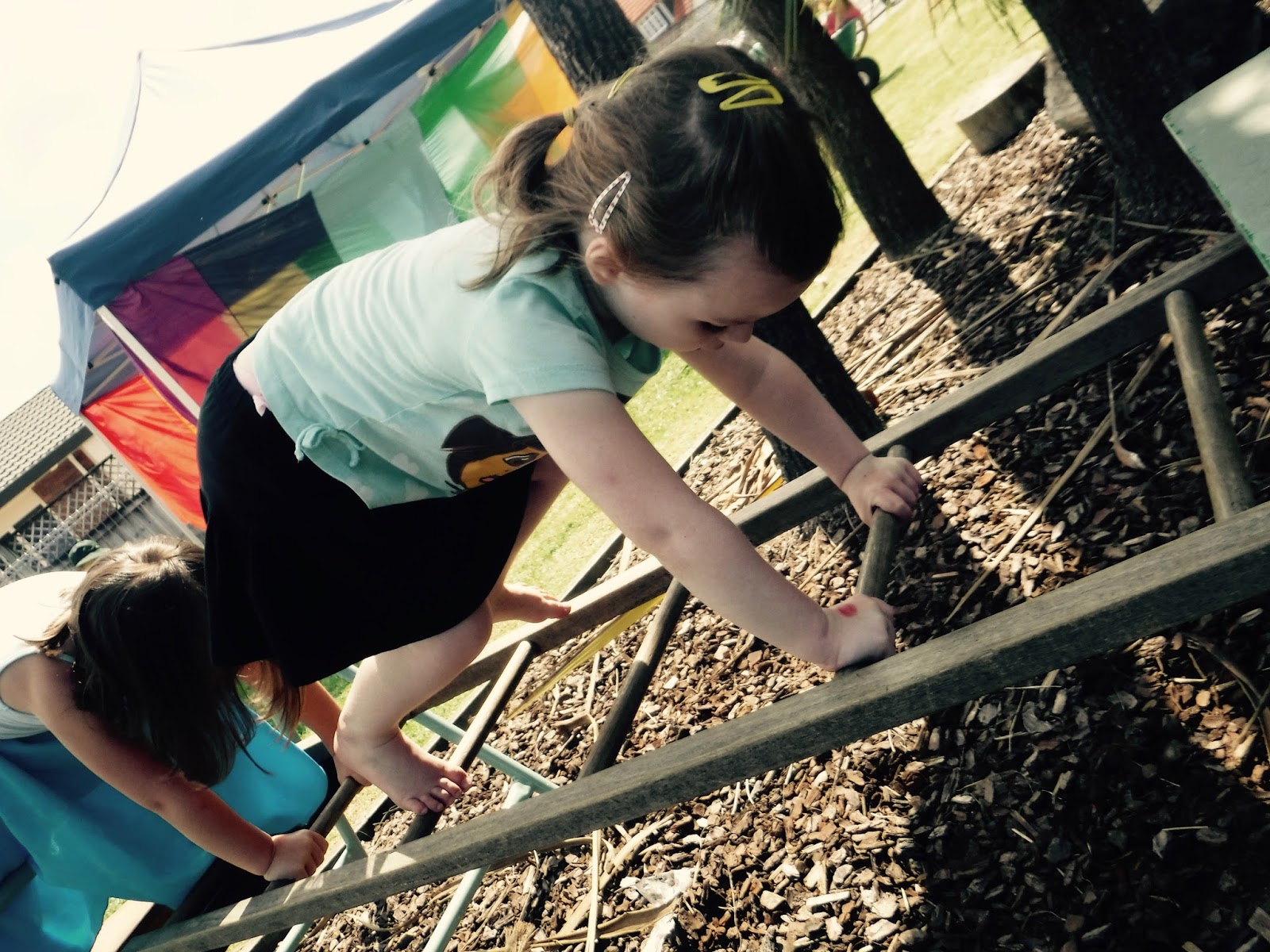 Mairtown Kindergarten: Risky play - children love it and need it.