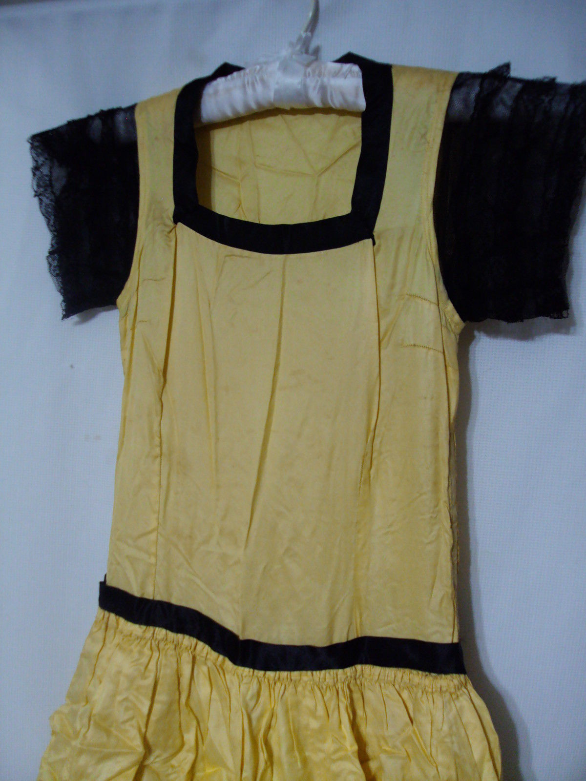 All The Pretty Dresses: Post WWI Yellow Dress