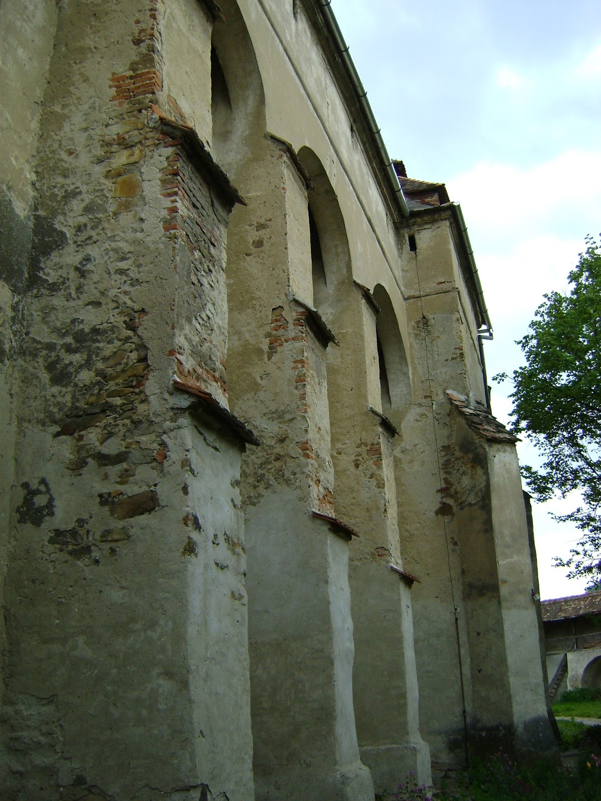 Ştiinţă pentru toţi: Biserica fortificată din Valea Viilor Jud. Sibiu