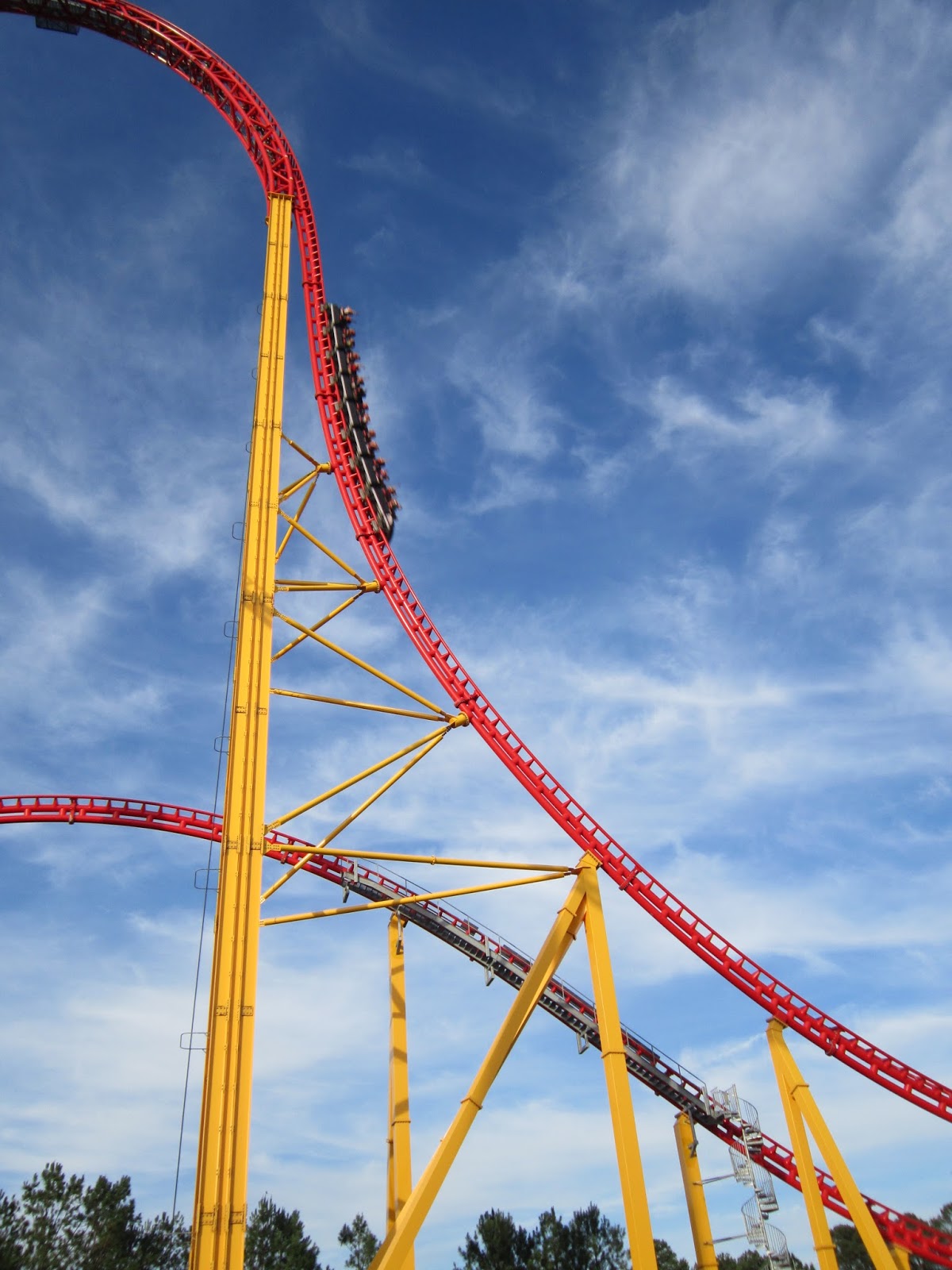 Theme Park Thoughts: Intimidator 305 at Kings Dominion - Review
