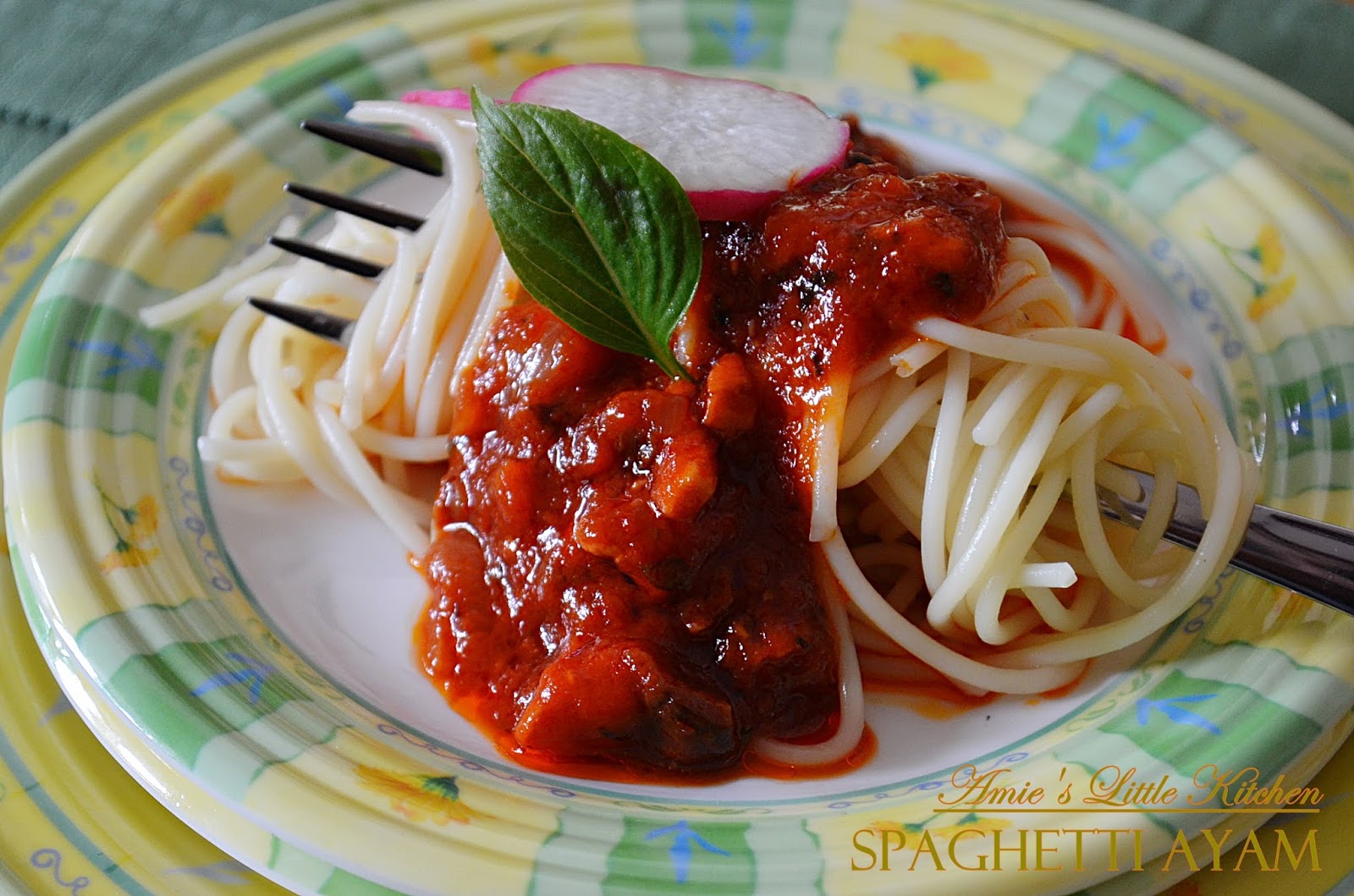 Spaghetti Ayam - Amie's Little Kitchen