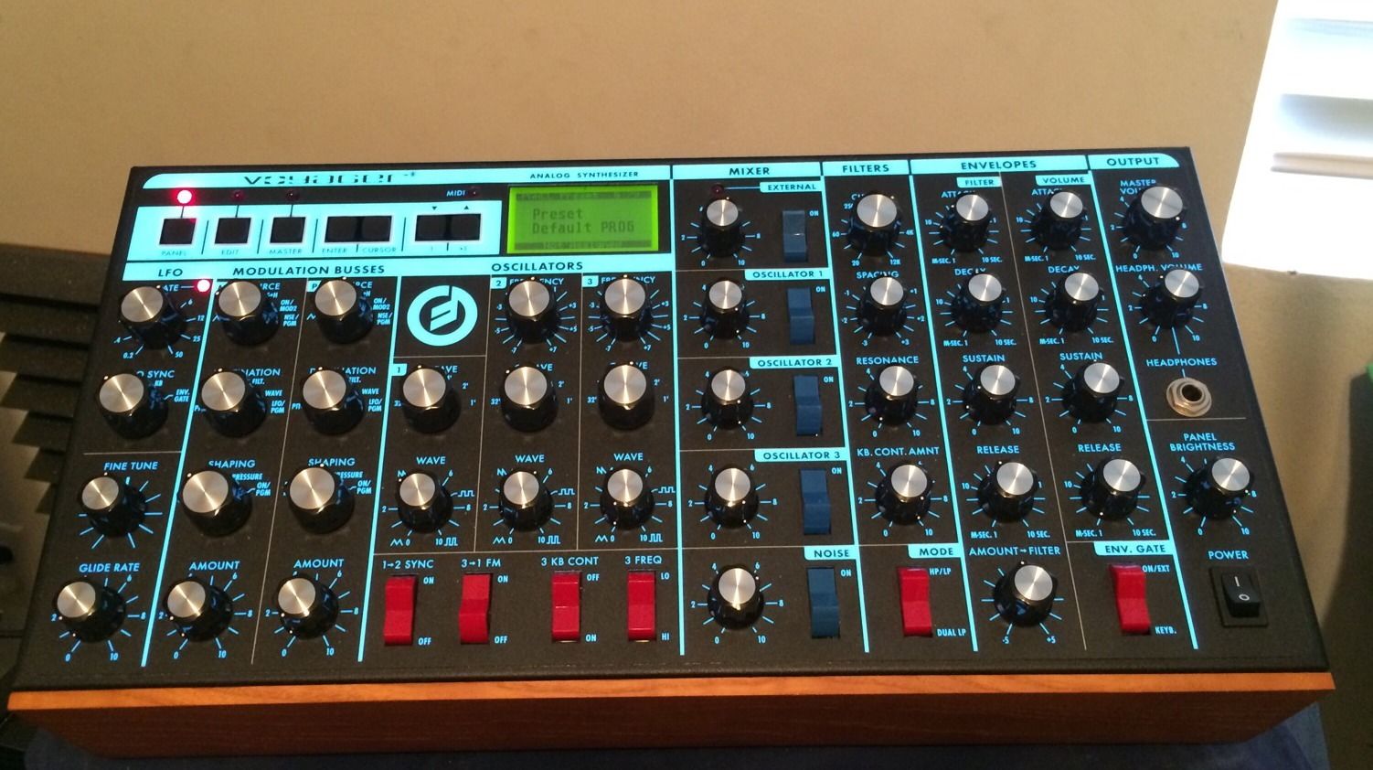 MATRIXSYNTH: Moog Voyager Rackmount Analog Synthesizer RME SN RM1534