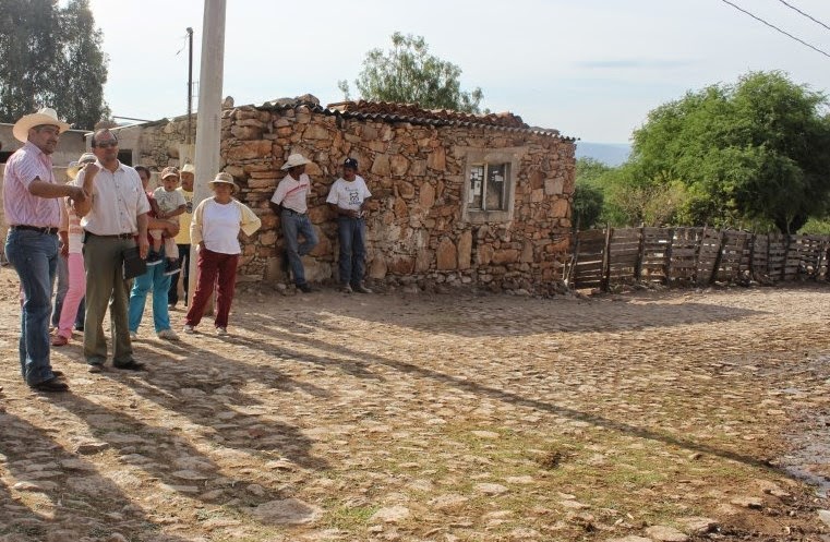 El Informante Querétaro: El Alcalde de Colón, Alejandro Arteaga entrega ...