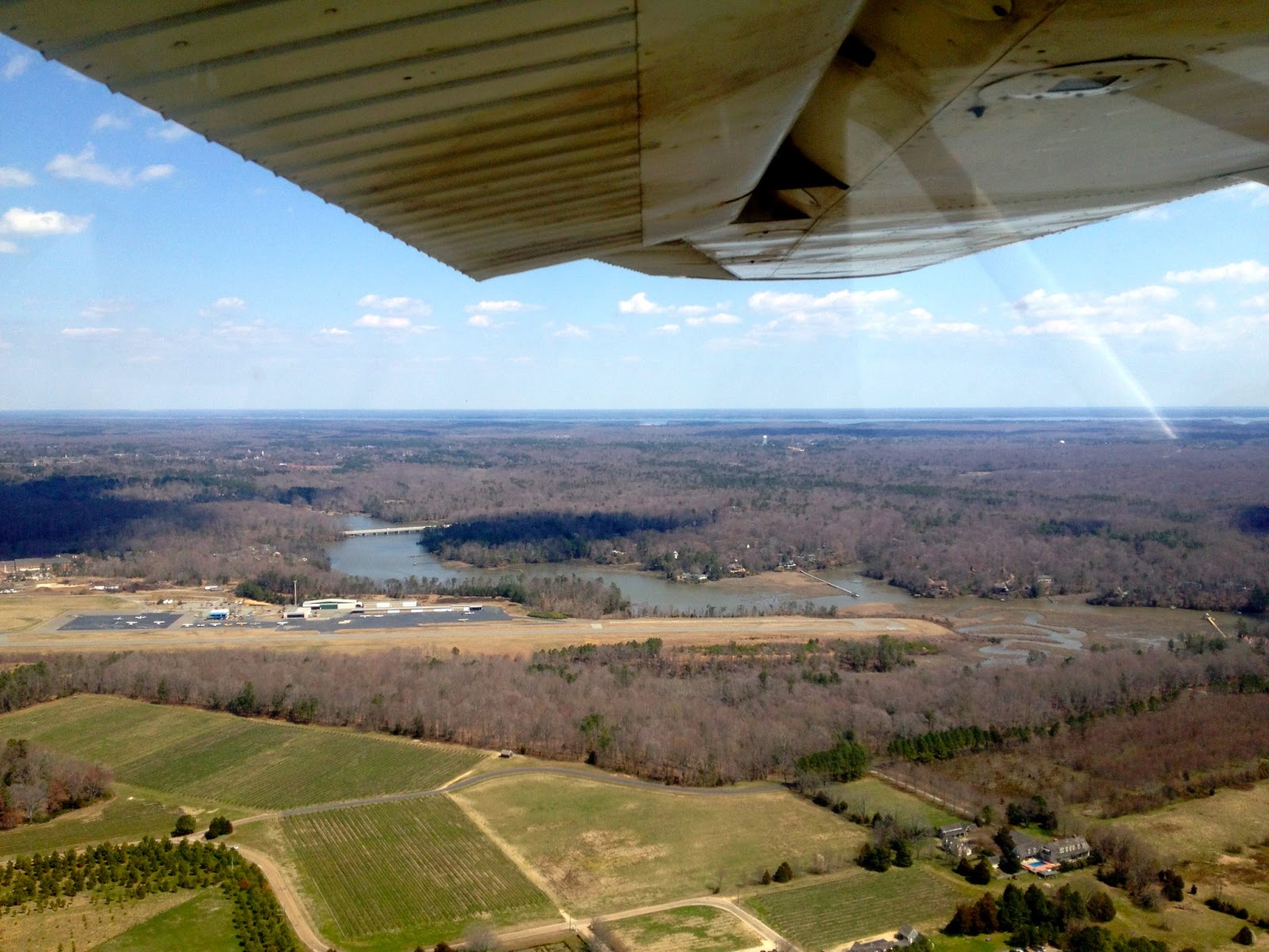 Flying to Williamsburg/Jamestown KJGG For Lunch (Cessna 172) - Paperblog