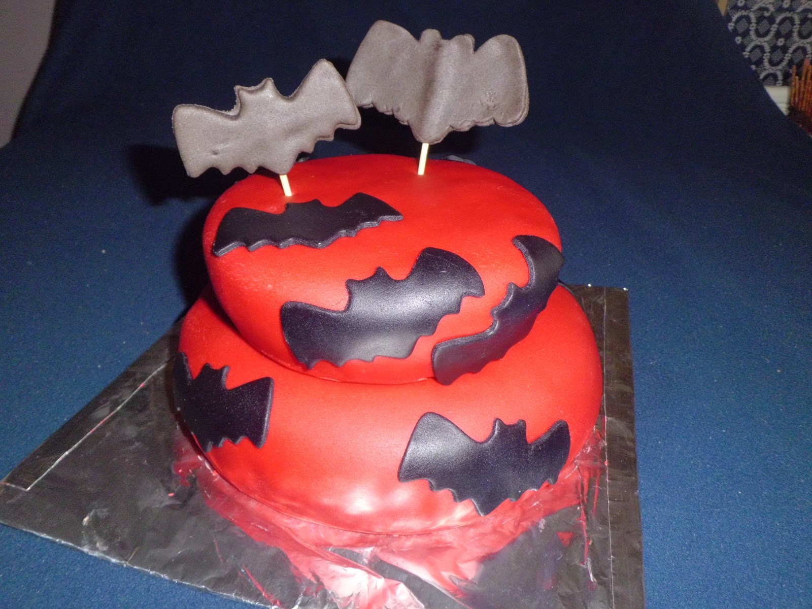 StarLetteCakes: Bat Cake