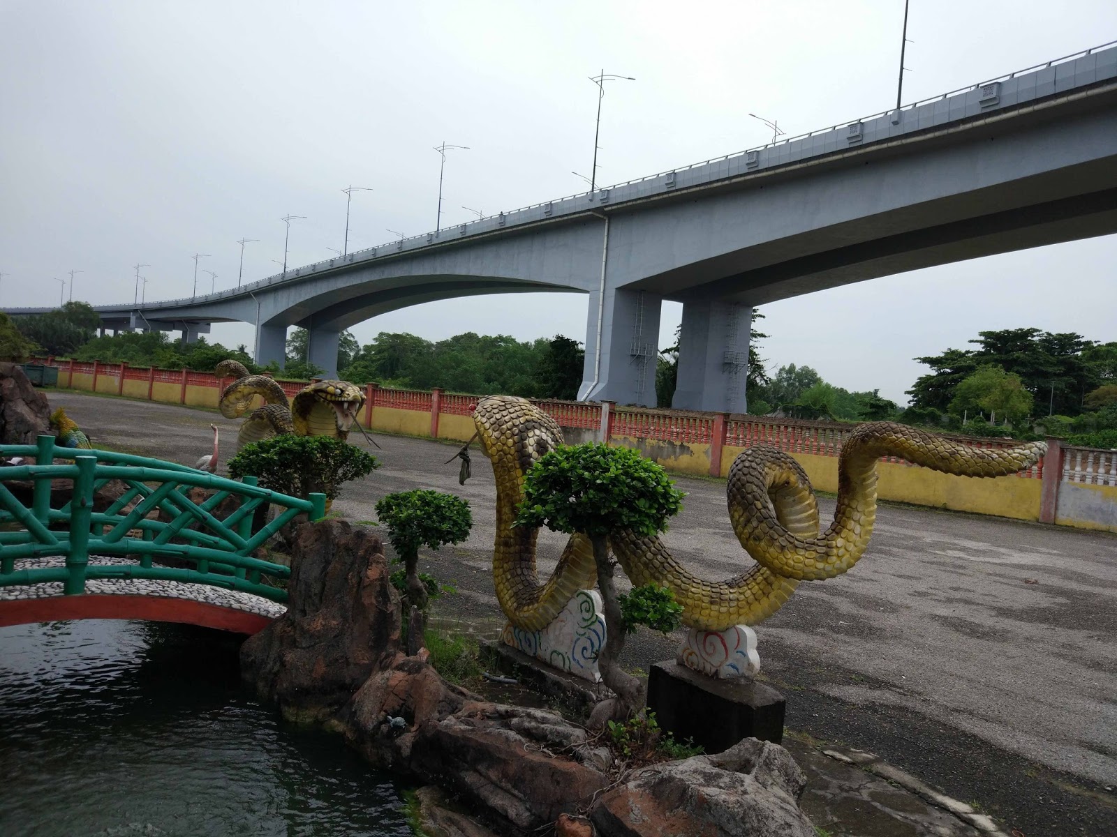 LeoTay: _- T -_ Snake Temple (天福宫)， Klang