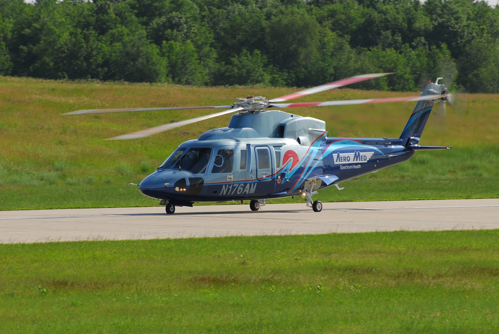 KGRR Airport Pictures: AeroMed