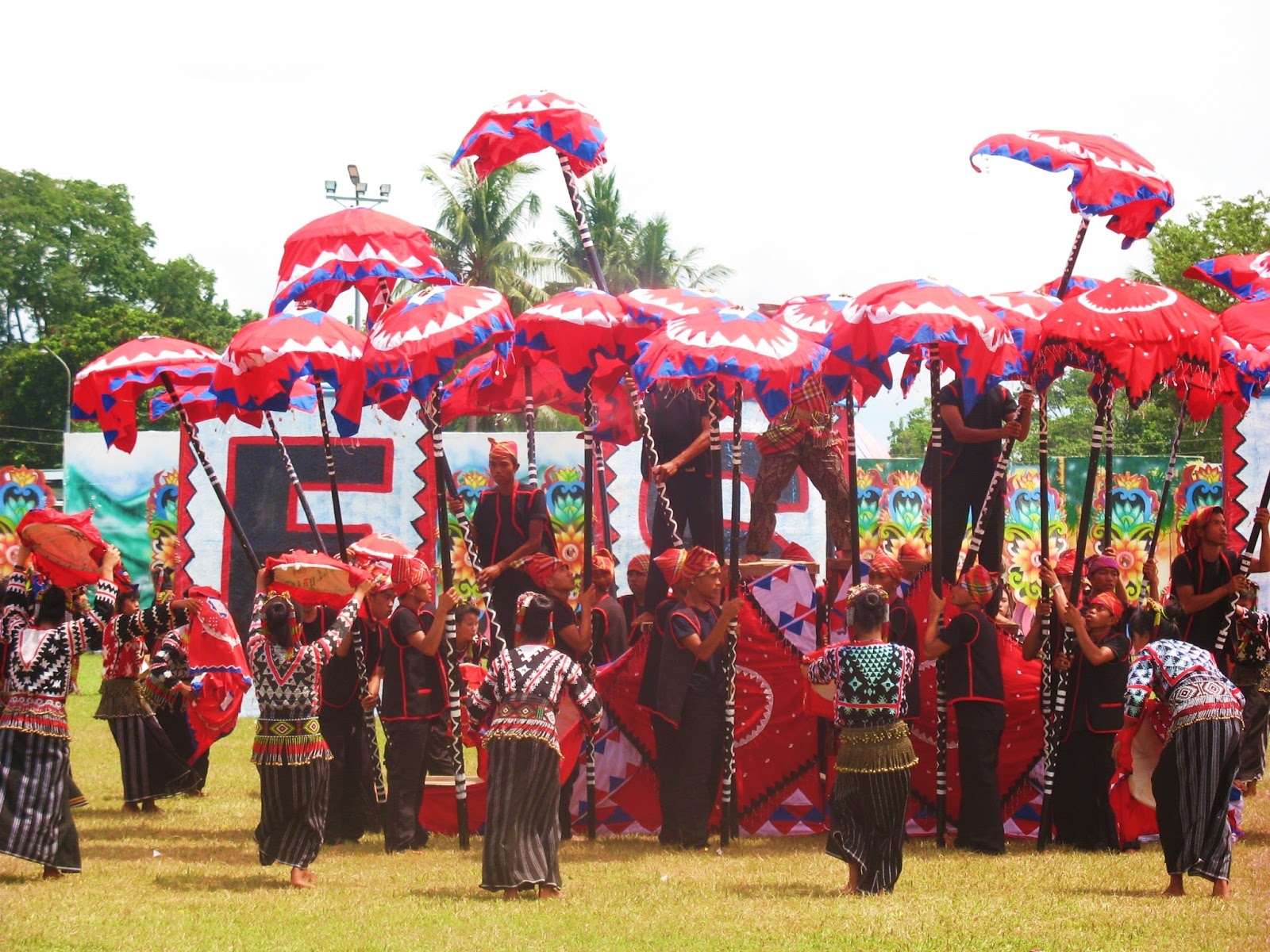 Gridcrosser: The 2013 T’nalak Festival: South Cotabato Weaves Dreams ...