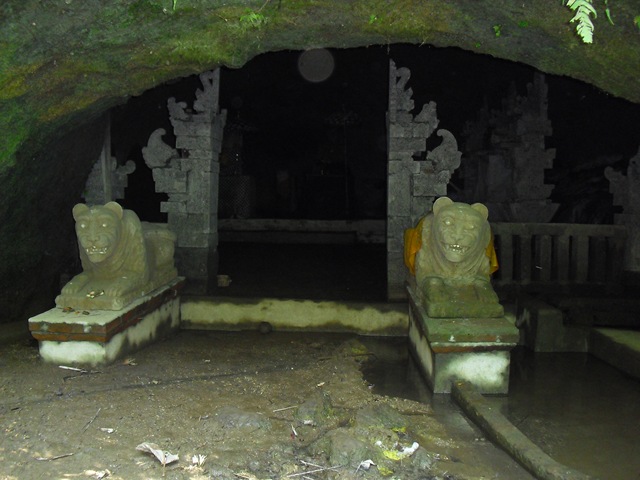 SEJARAH PURA: Pura Goa Raja