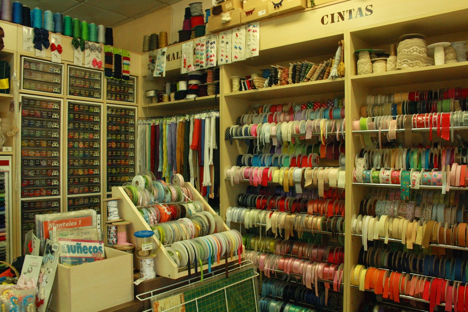 Mercería "Mis Labores": LA TIENDA