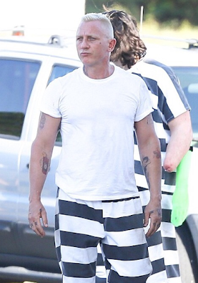 my new plaid pants: Daniel Craig Gets Hard