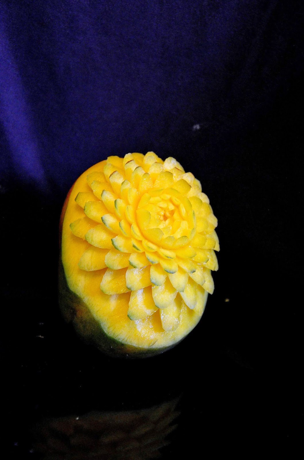 food carving ivelin stanchev: Food Carving Mango Flower by Ivelin Stanchev
