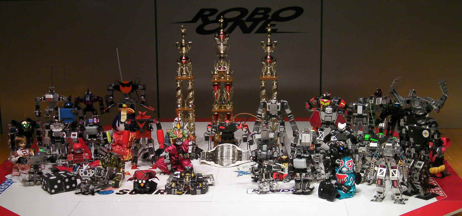 BIPED ROBOT NEWS JAPAN: ROBO-ONE 21st Biped Robot Fight in Tokyo (Part ...