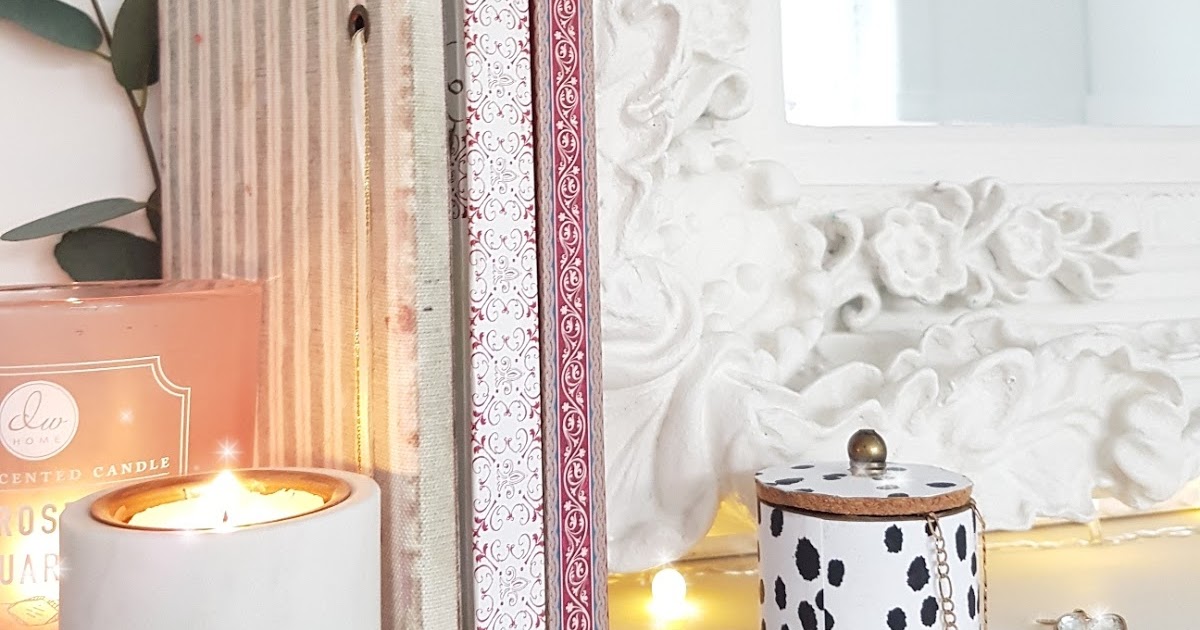 JiggleMaWiggle: Cardboard & Cork trinket box.