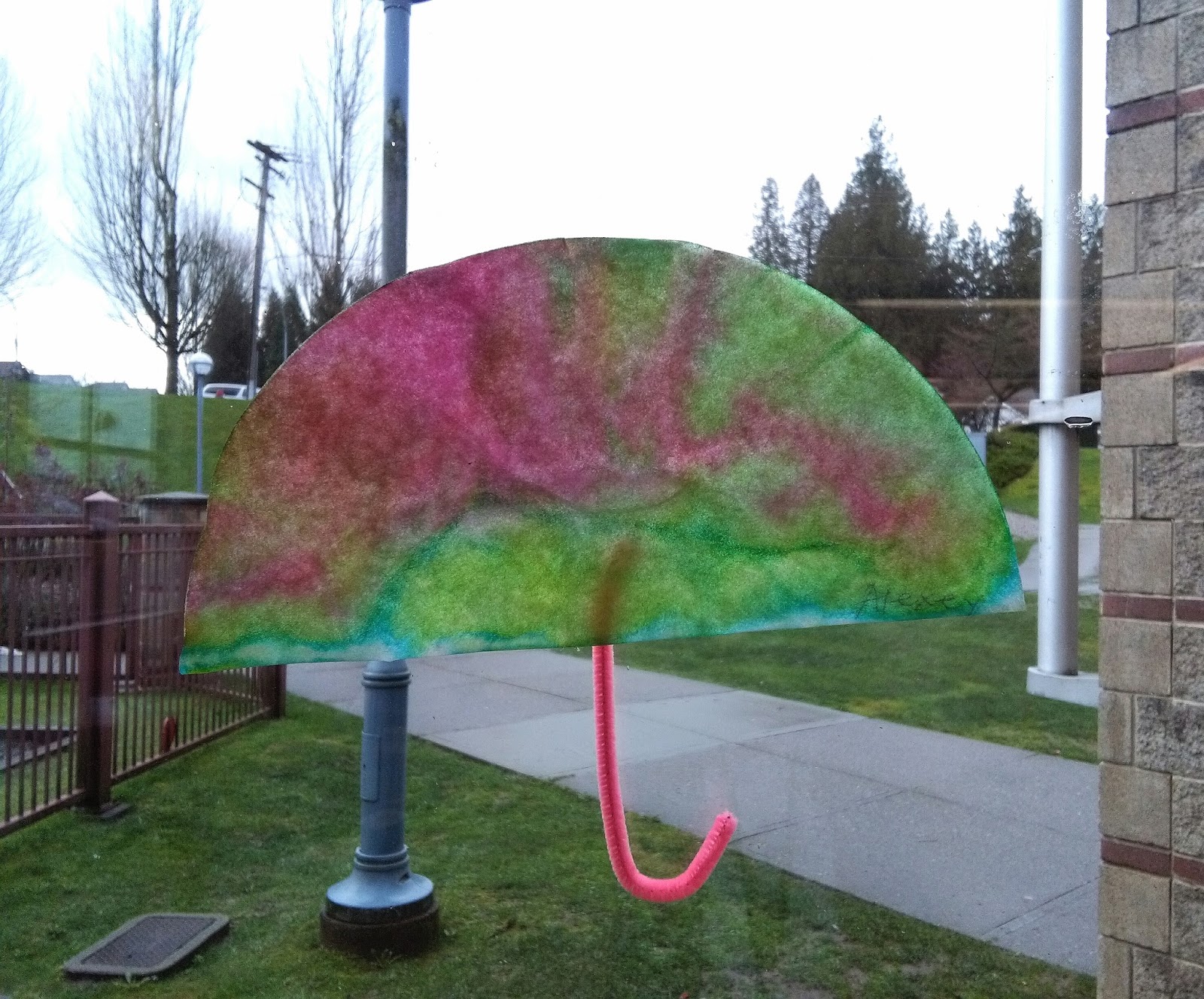 Teach Easy Resources: Coffee Filter Umbrella Craft for Spring