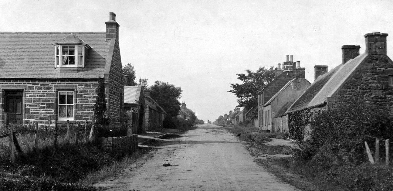 Tour Scotland: Old Photograph Garmond Scotland