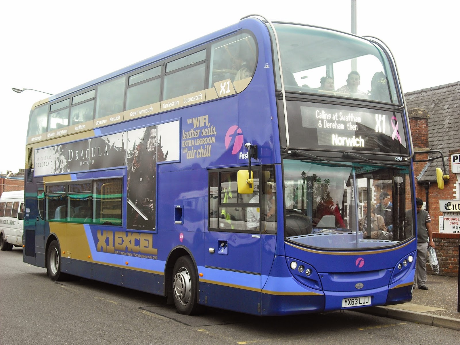 Steve's Bus & Train Page: X1 E400 First Anniversary Special