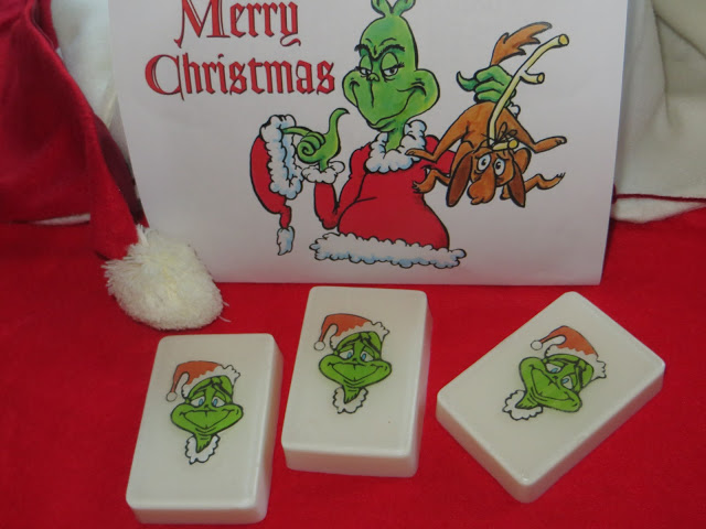 Making Scentz (aka Homemade Bath Products): Mr. Grinch Sleigh Soap