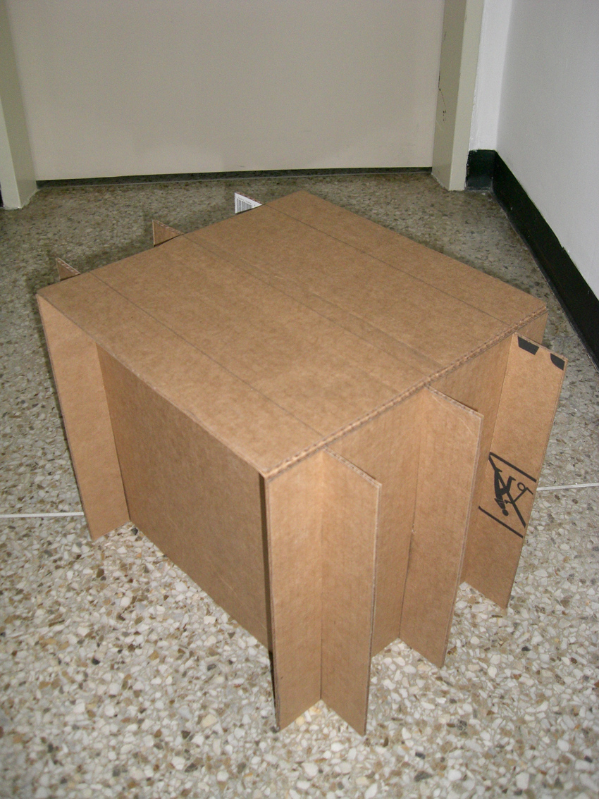 COLECTIVO QUIM3RA: Banquito de Cartón