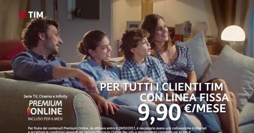 Modello e modella Tim pubblicità samsung smart tv con Foto ...