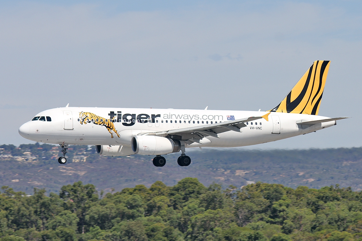 Perth Airport Spotter's Blog: Fog diverts Tiger Airways A320 to Kalgoorlie!