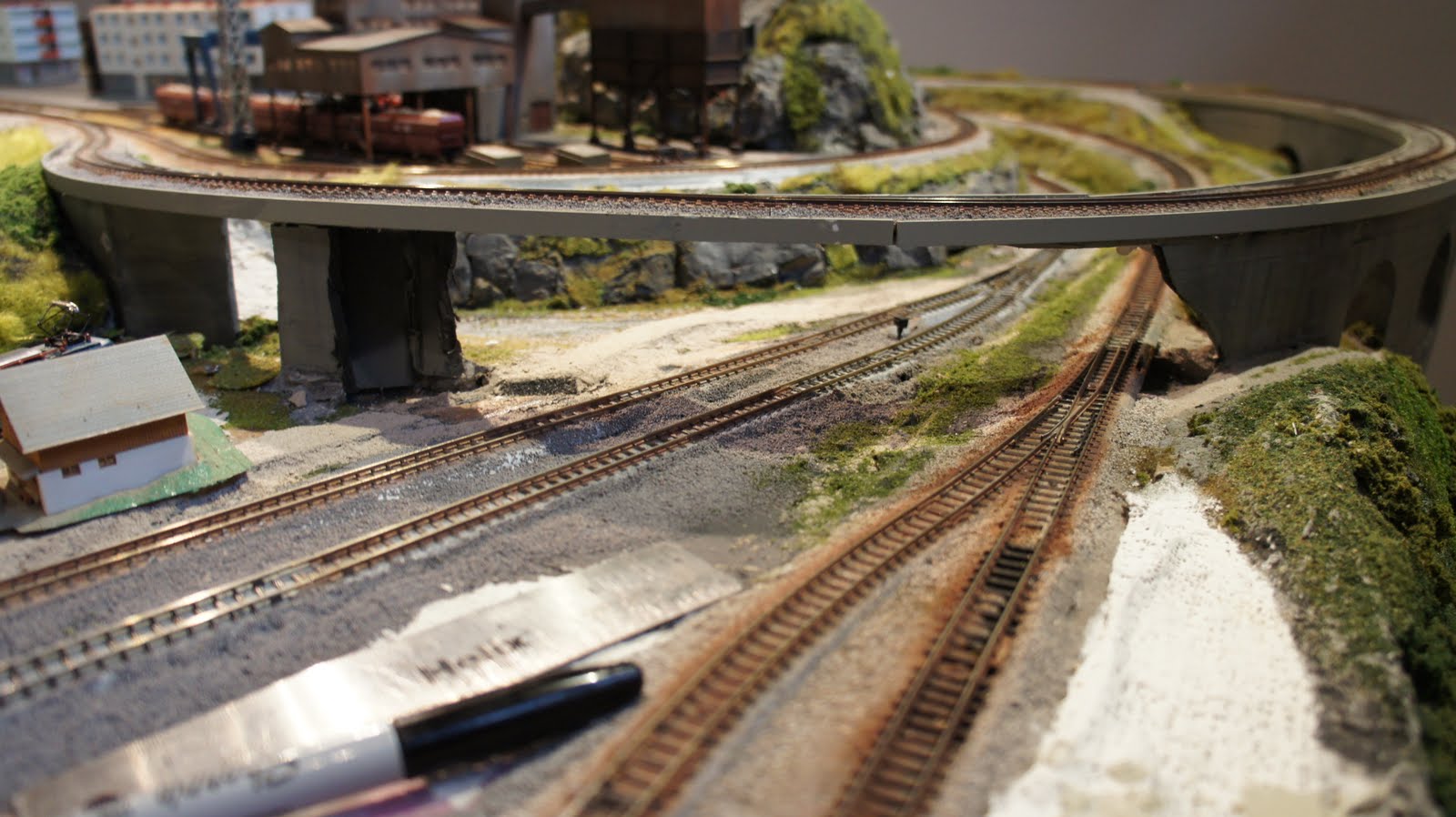 quinntopia - An N Scale blog: Landscape Repair