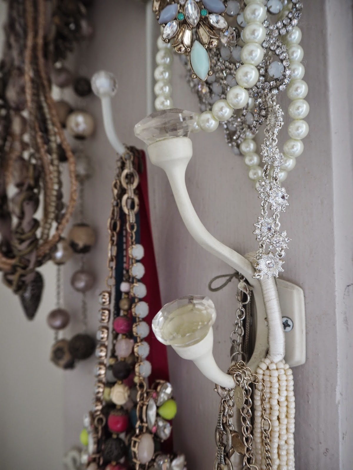 Makeover - Scaffold Board Jewellery Hooks - Roses and Rolltops
