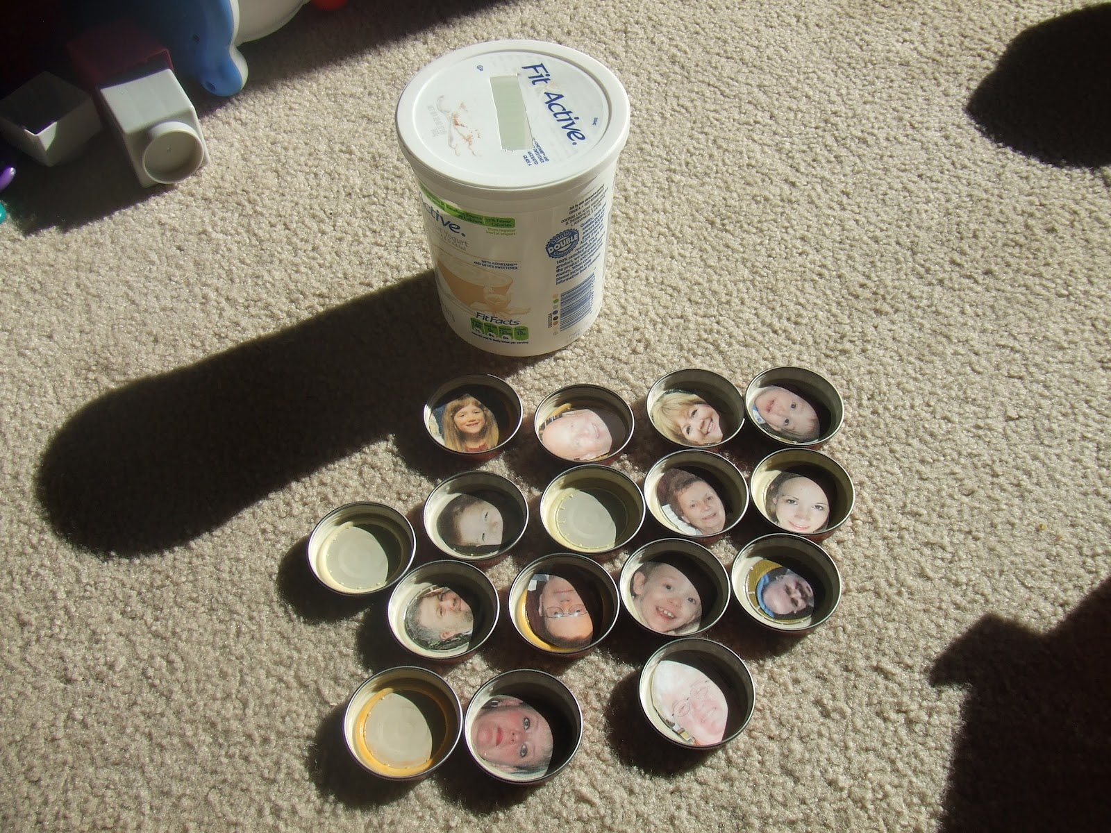 Cachey Mama's World of Learning: The Lid Game