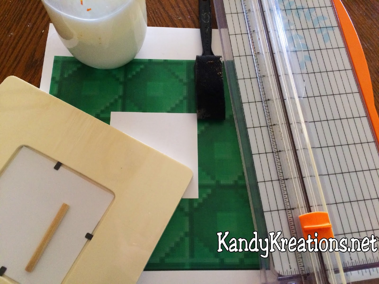 Super Easy Minecraft Block Picture Frame