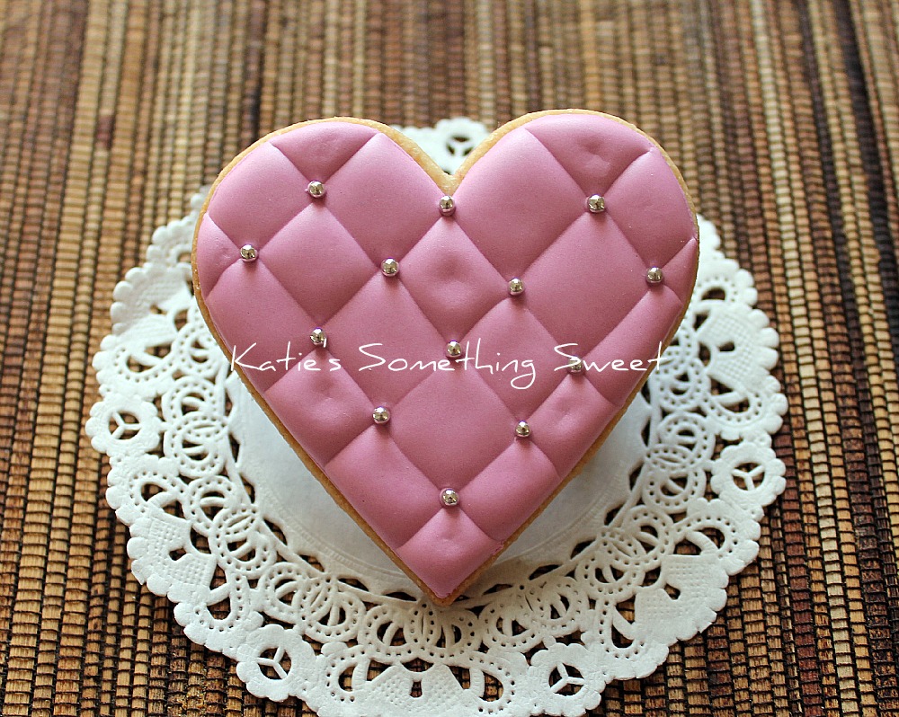{Katie's Something Sweet}: Valentine's Day Cookies - Pink Heart Cookies