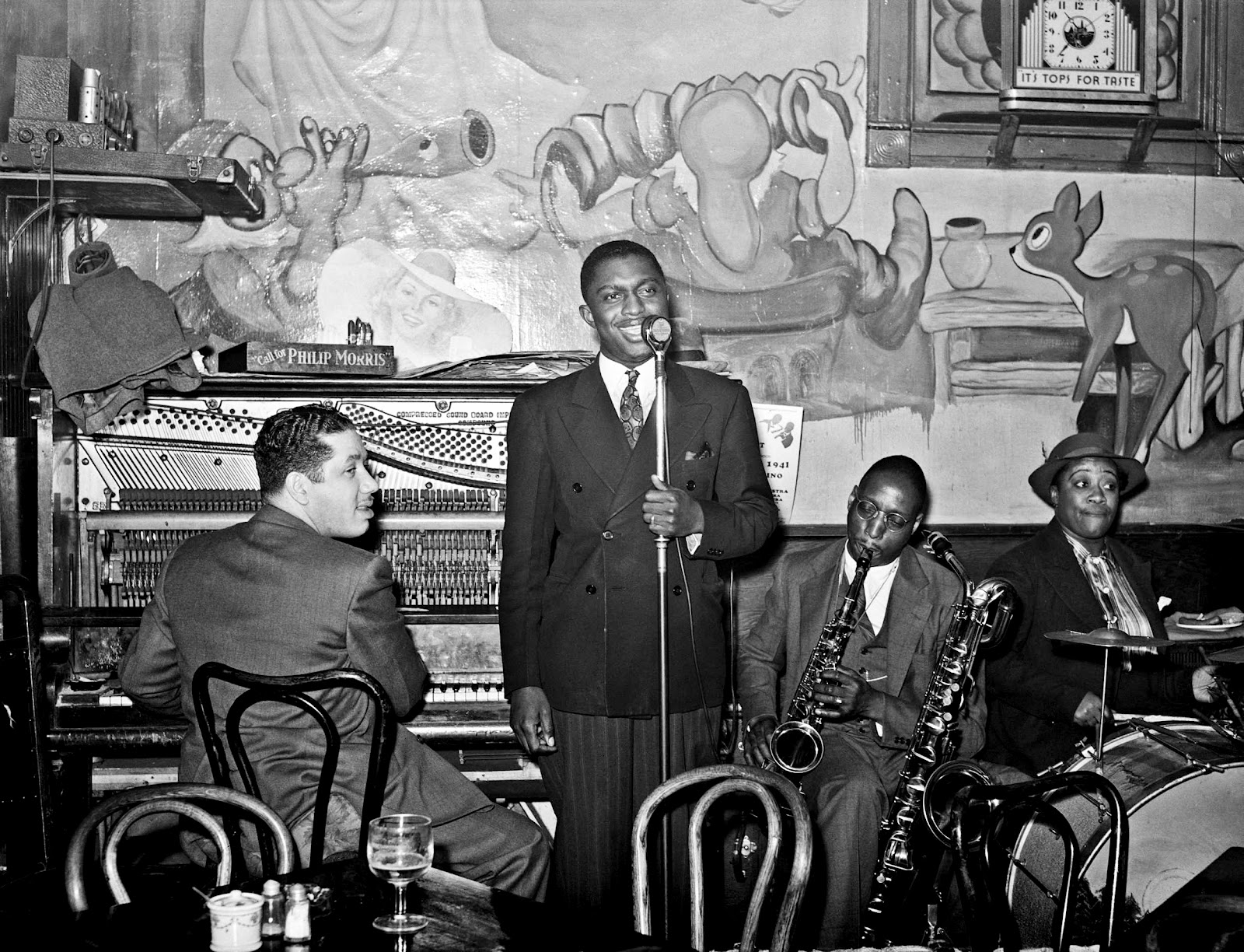 History in Photos: Russell Lee - Musicians, ctd