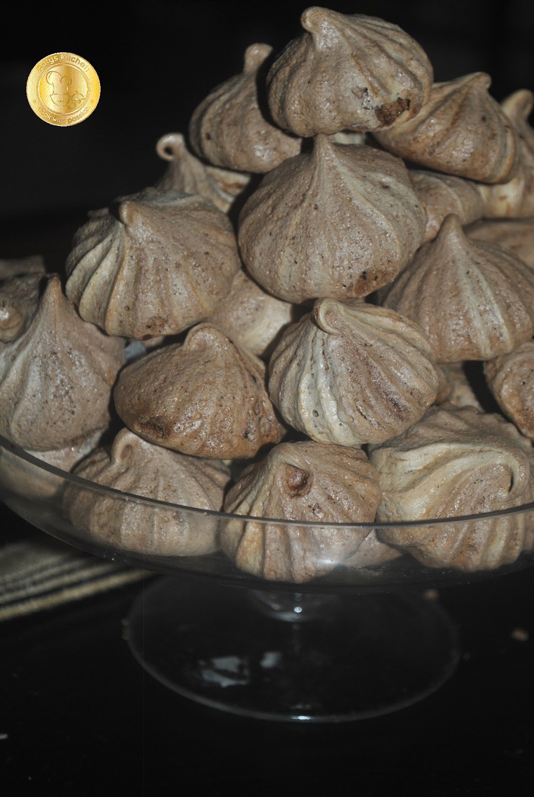 PATYSKITCHEN: ESPRESSO MERINGUES KISSES