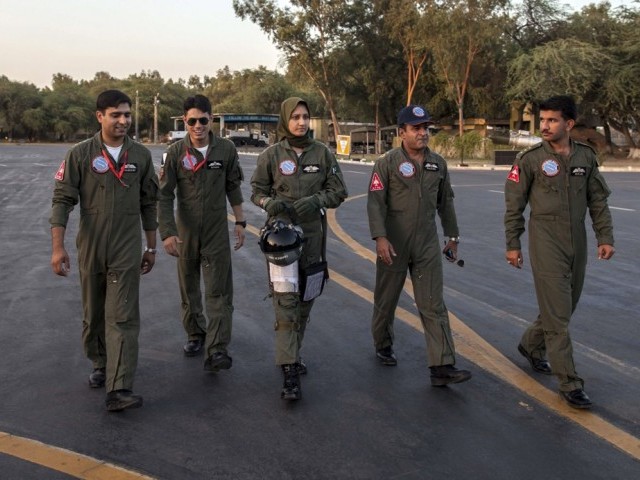 Ayesha Farooq, Female Pakistani Fighter Pilot, A New Beginning in PAF ...