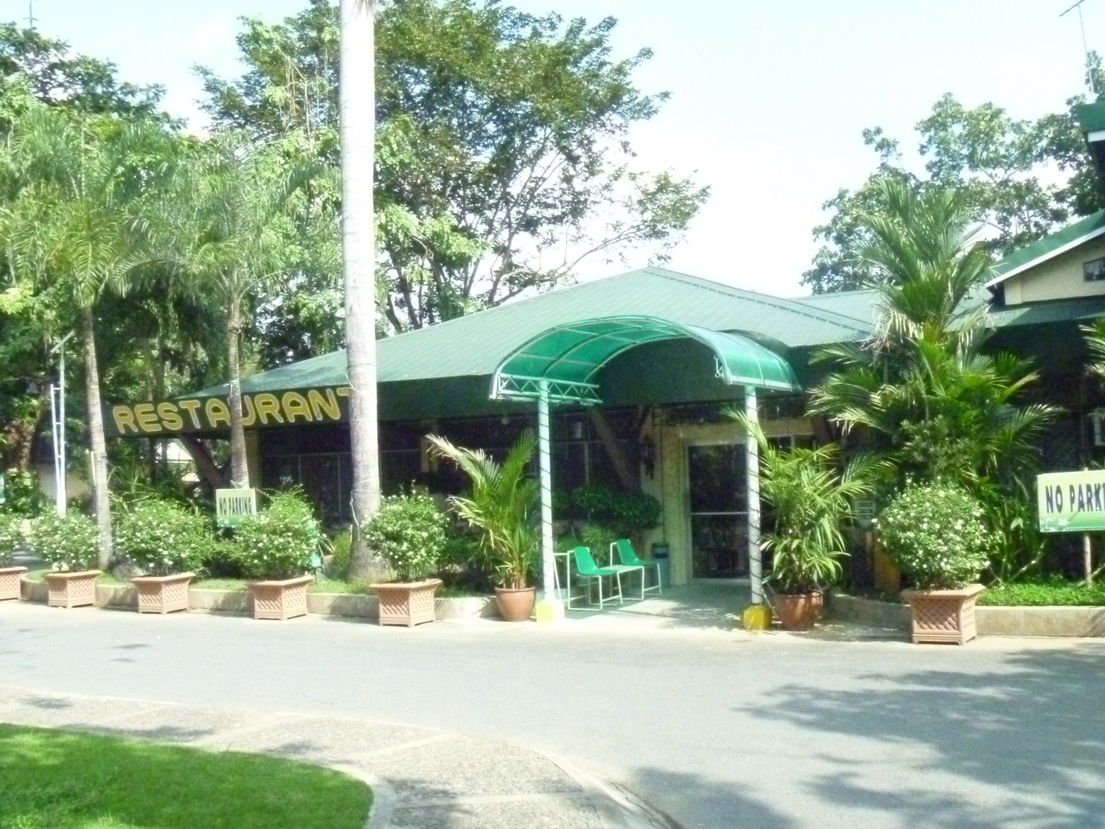 F.Y.I. (Fire Your Imagination): Resort Review: DJ Paradise Resort ...