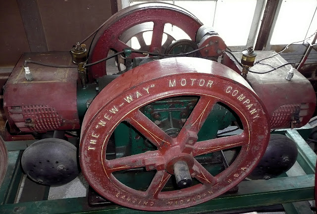 New Way Engine Stations: REGISTRY "NEW WAY" - Twin Horizontal Cylinders