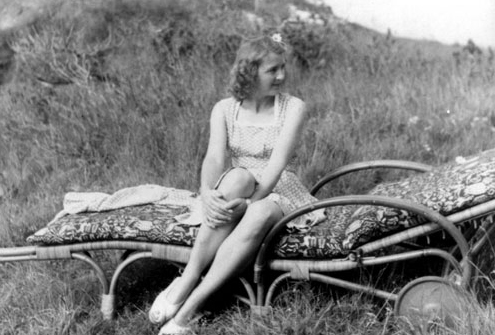 The Lesson of the Moth: Eva Braun 1912-1945