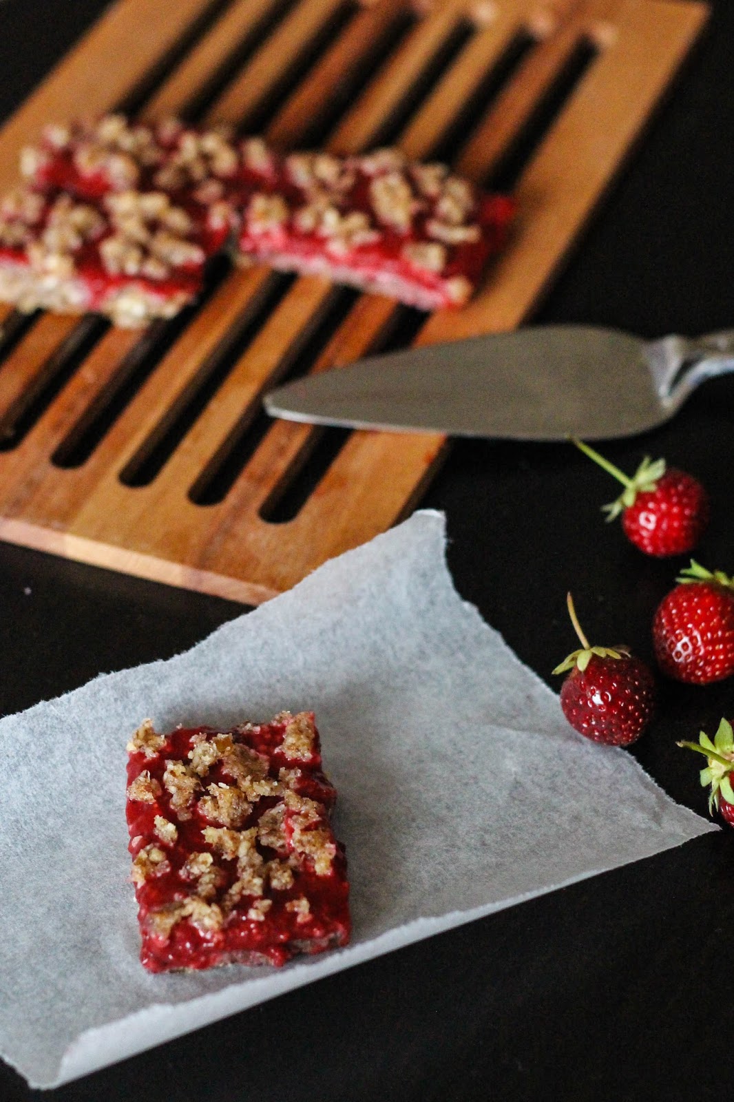 Crazy Green Fruits: Barres-crumble crues aux fruits rouges // Raw ...