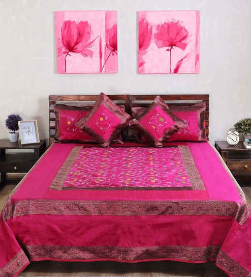 Onya Sprei and Bed Cover