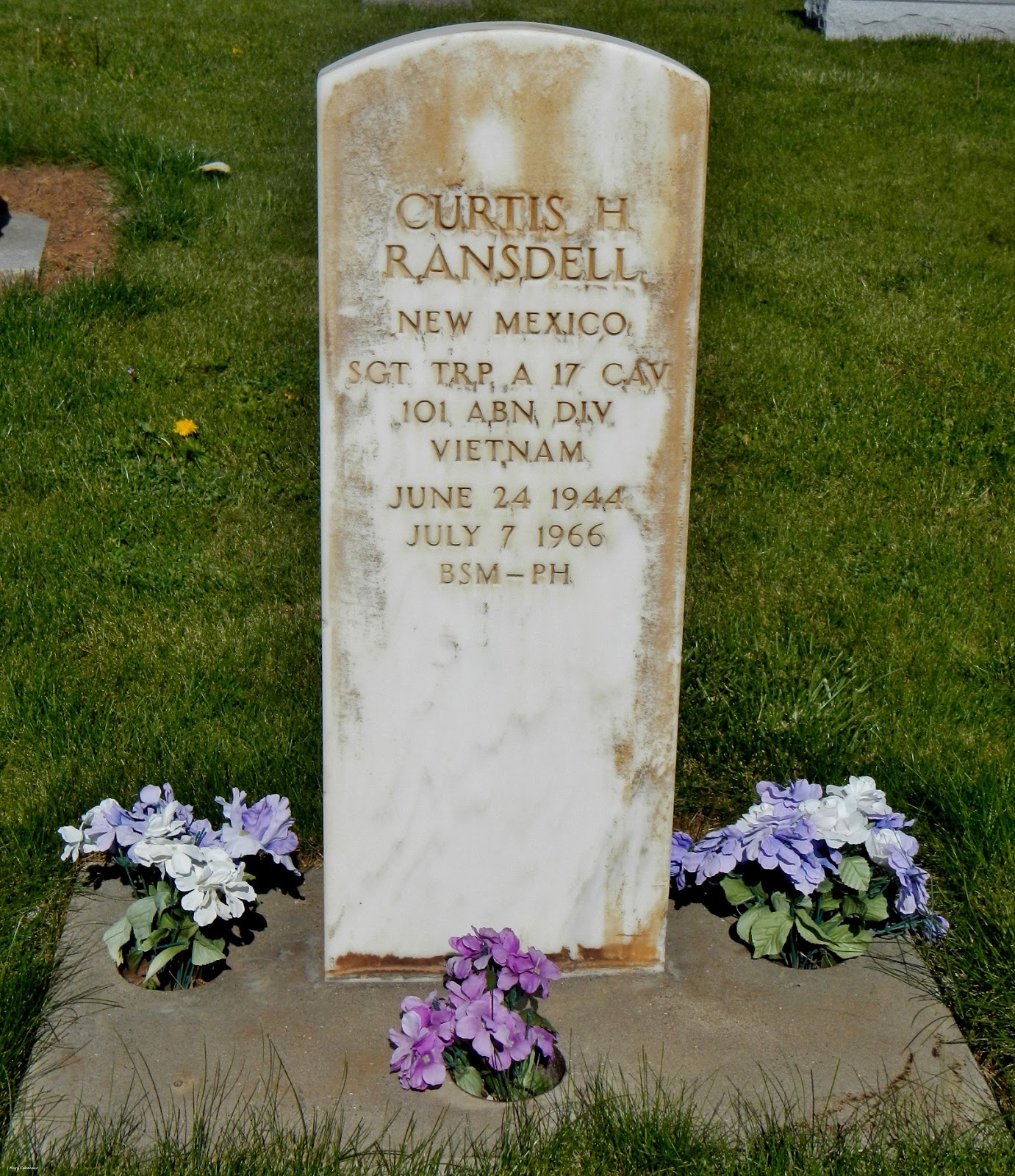 The Southwest Through Wide Brown Eyes: Monticello Cemetery