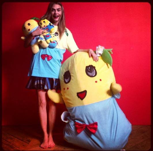 Gar&Mann:L: ふなっしー (Funassyi) meets Cara Delevingune