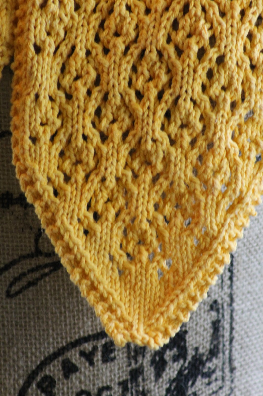 Balls to the Walls Knits: Floral Mesh Scarf
